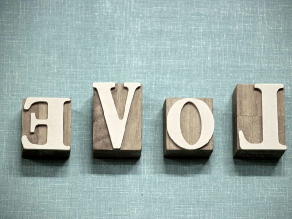 How to Print Reverse Text