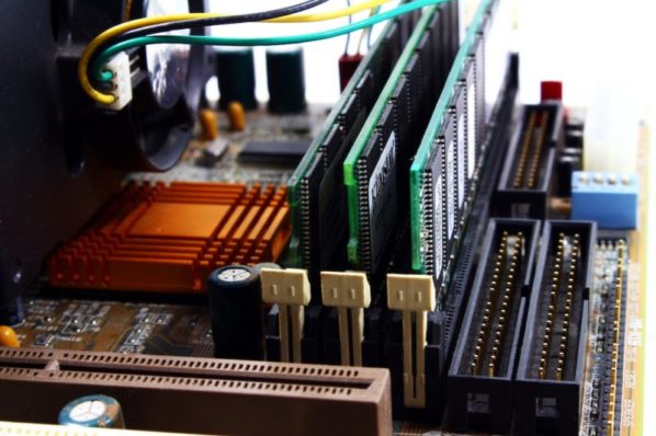 How to Fix the Orange Light on Your Motherboard?